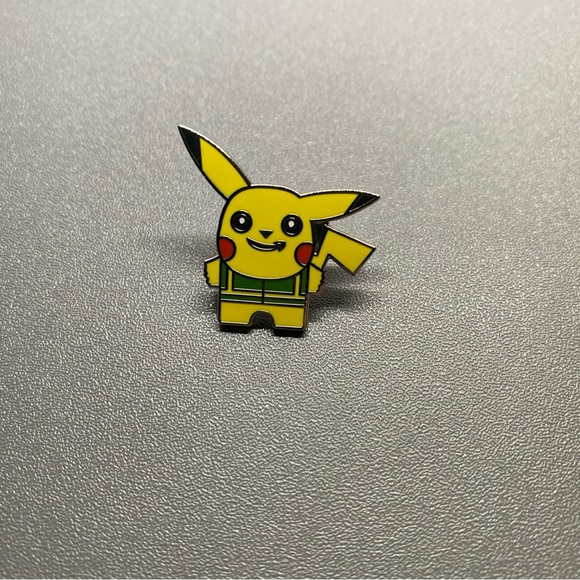 Amazon | Office | Amazon Employee Peccy Pin Pokmon Pikachu Worker Vest ...
